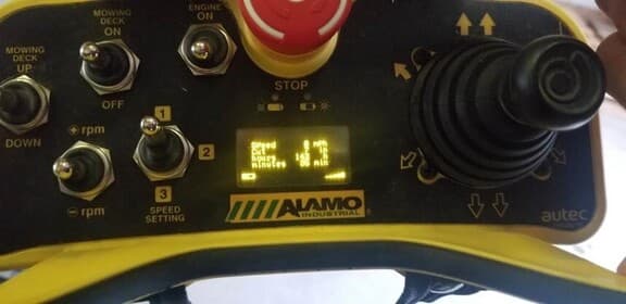 Tractor Zoom - 2017 Alamo RidgeRunner