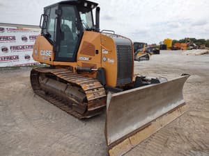SOLD - 2017 Case 850M Lot No. 26145 Construction with 1,990 Hrs ...