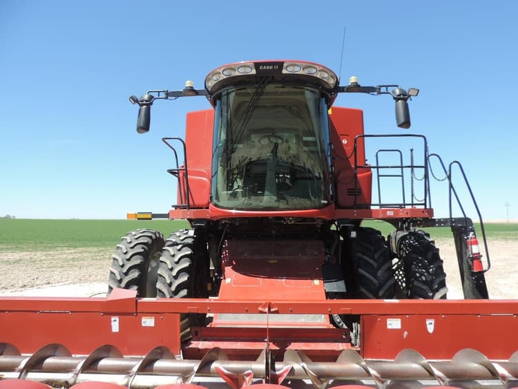 2017 Case IH 8240 Combines Class 8 for Sale | Tractor Zoom