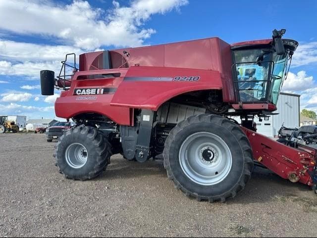 2017 Case IH 9240 Stock No. 23740B Combines For Sale with 2,424 Hrs ...