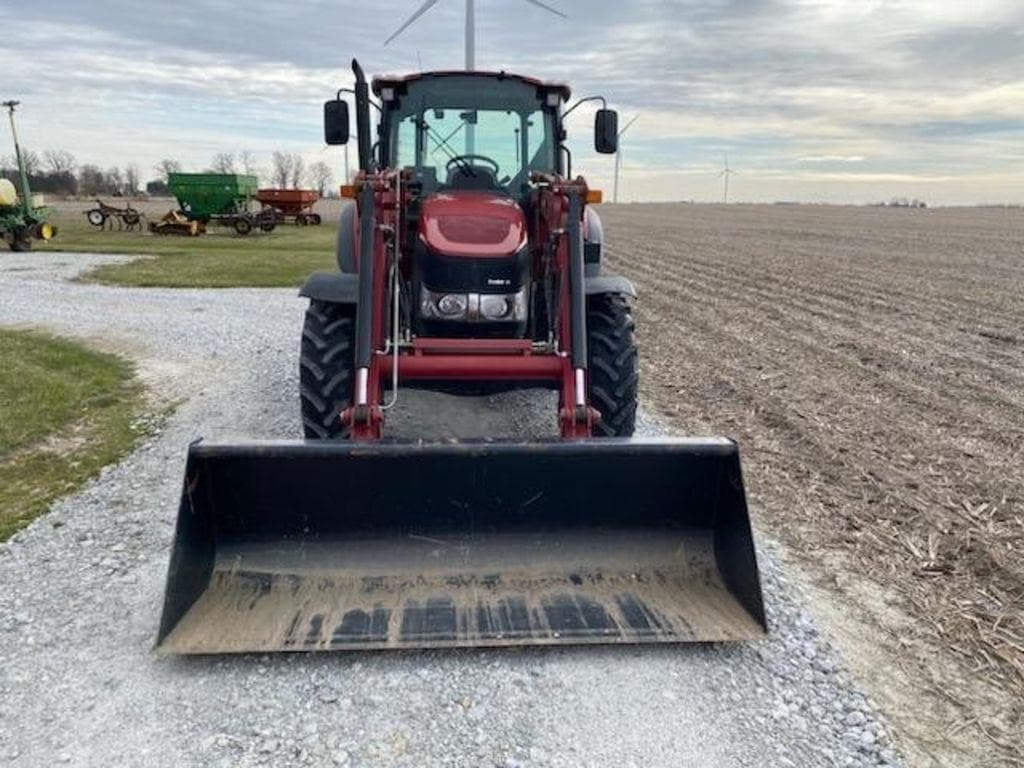 Tractor Zoom - 2017 Case IH Farmall 75C