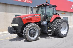 SOLD - 2017 Case IH Magnum 220 CVT MFWD Tractor Tractors with 2,725 Hrs | Tractor Zoom