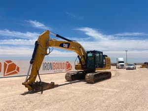 SOLD - 2017 Caterpillar 323FL Lot No. 324093 Construction with 2,028 ...