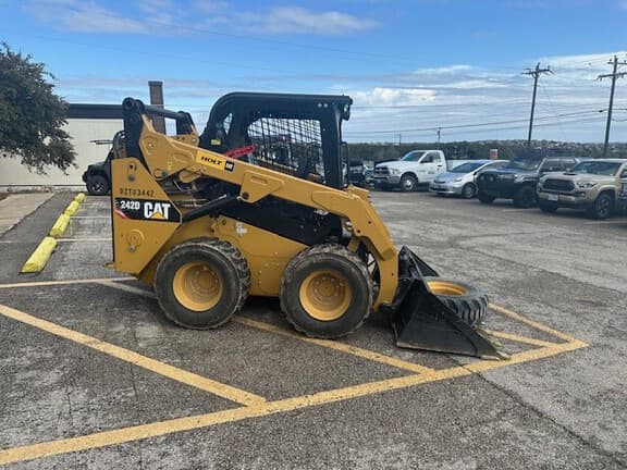 2017 Caterpillar 242D Construction Skid Steers for Sale | Tractor Zoom