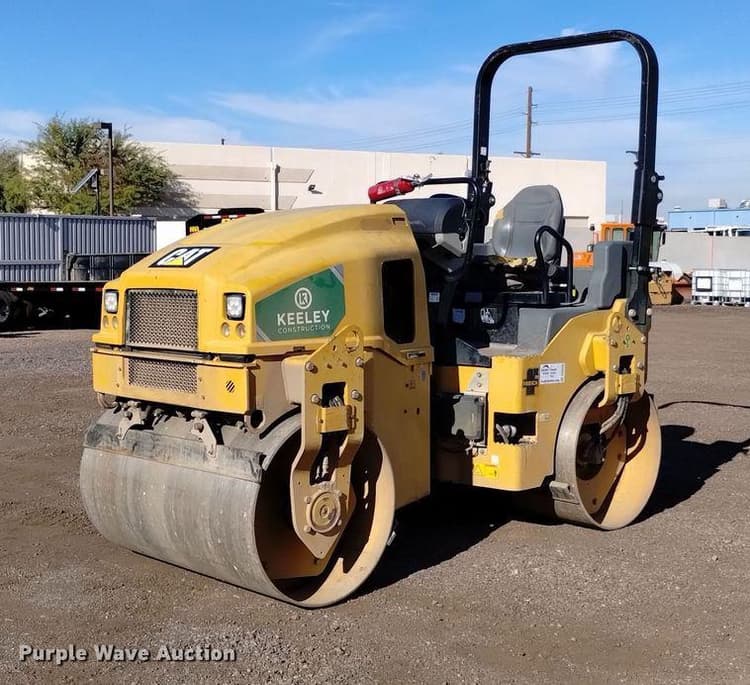 SOLD - 2017 Caterpillar CB34B Construction Drum Rollers | Tractor Zoom