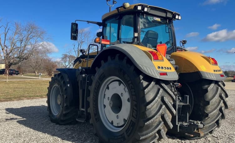 Challenger 1050 Tractors 425 or more HP for Sale | Tractor Zoom