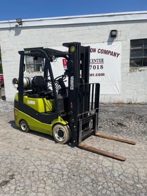 SOLD - 2017 Clark C20CL Lot No. 330 Construction with 10,082 Hrs ...