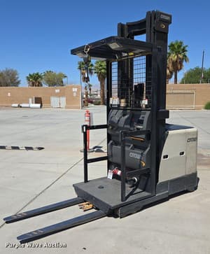 SOLD - 2017 Crown SP3520-30 Lot No. EU2532 Construction with 10,392 Hrs ...
