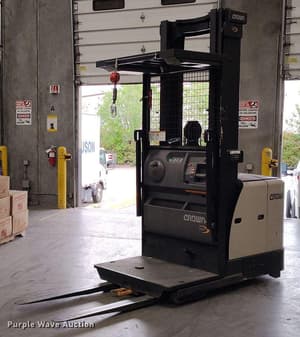 SOLD - 2017 Crown SP3520-30 Lot No. IP9546 Construction with 3,402 Hrs ...