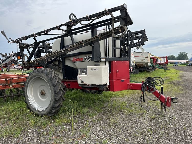 2017 Demco 1050 Chemical Applicators Sprayers - Pull Type for Sale ...
