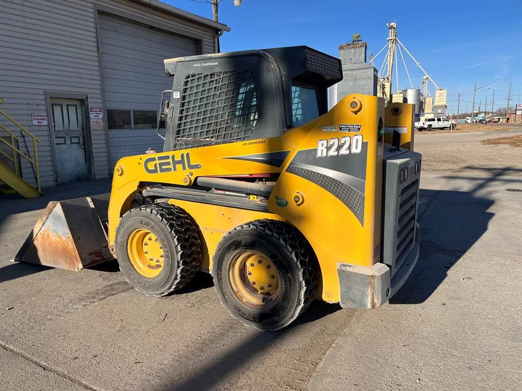 2017 Gehl R220 Construction Skid Steers for Sale | Tractor Zoom