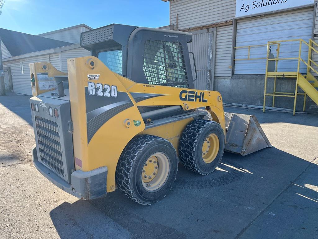 2017 Gehl R220 Construction Skid Steers for Sale | Tractor Zoom