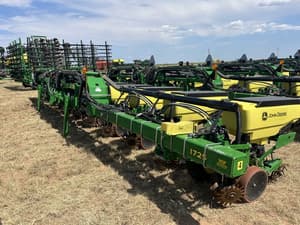 SOLD - 2017 John Deere 1725 Stock No. 260919 Planting with 12 Rows ...