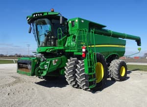 SOLD - 2017 John Deere S680 Stock No. 453460 Combines with 2,416 Hrs ...