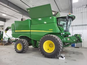SOLD - 2017 John Deere S680 Stock No. 34027 Combines with 1,900 Hrs ...