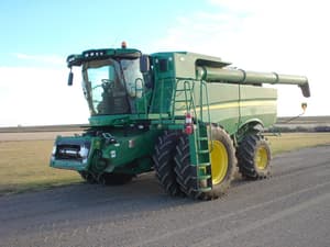 SOLD - 2017 John Deere S680 Stock No. 109194 Combines with 2,010 Hrs ...