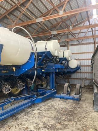 2017 Kinze 3660 Planting Planters for Sale | Tractor Zoom