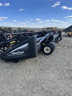 SOLD - 2017 MacDon FD75S Stock No. 233025765 Harvesting with 35 ft ...