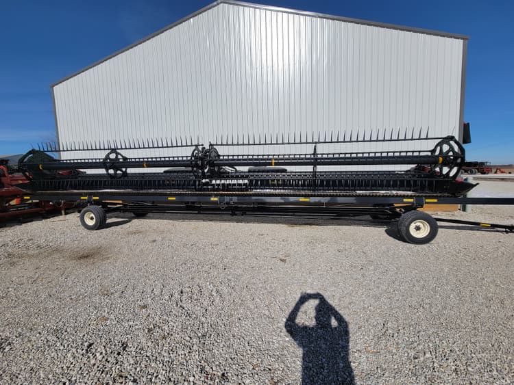 2017 MacDon FD75 Harvesting Headers - Platform for Sale | Tractor Zoom