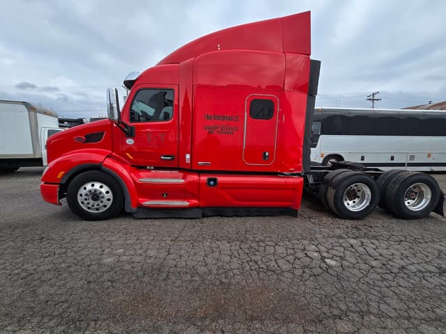 2017 Peterbilt 579 Lot No. 22378 Other Equipment For Sale with 671,698 ...