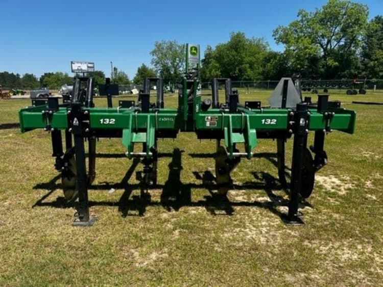 2017 Unverferth Zone-Builder 132 Tillage Rippers for Sale | Tractor Zoom