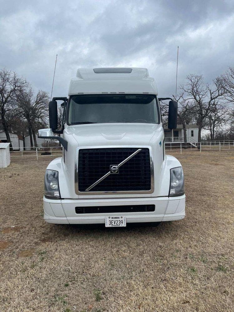 2017 Volvo 780 Other Equipment Trucks for Sale | Tractor Zoom
