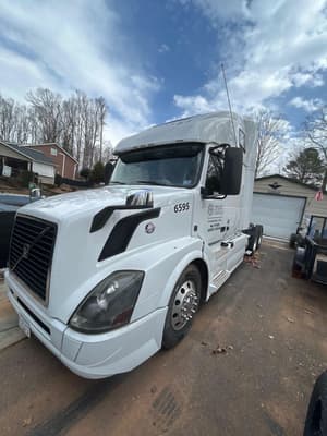 SOLD - 2017 Volvo VNL64T670 Lot No. 856 Other Equipment with 701,998 mi ...