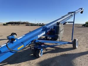 SOLD - 2018 Brandt 1547LP+ Stock No. 351478 Harvesting with 47 Ft | Tractor Zoom