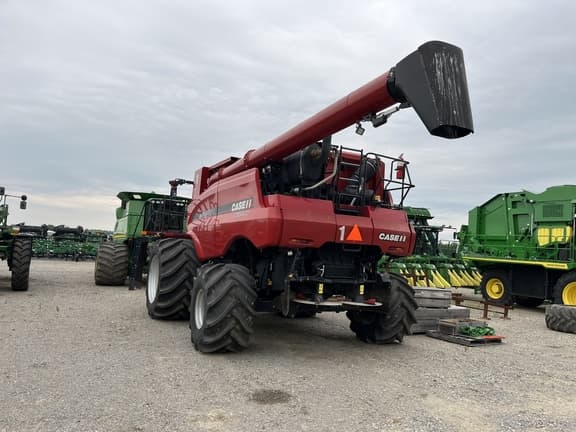 2018 Case IH 8240 Combines Class 8 for Sale | Tractor Zoom