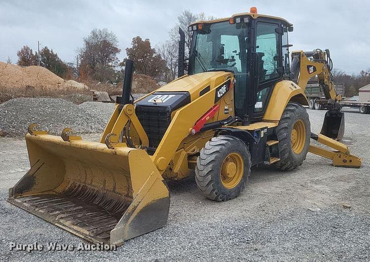 SOLD - 2018 Caterpillar 420F2 Construction Backhoe Loaders | Tractor Zoom