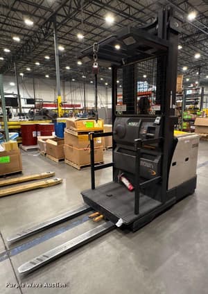 SOLD - 2018 Crown SP3520-30 Lot No. ET8543 Construction with 1,360 Hrs ...