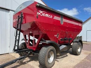 SOLD - 2018 Demco 650 Lot No. 34 Harvesting | Tractor Zoom