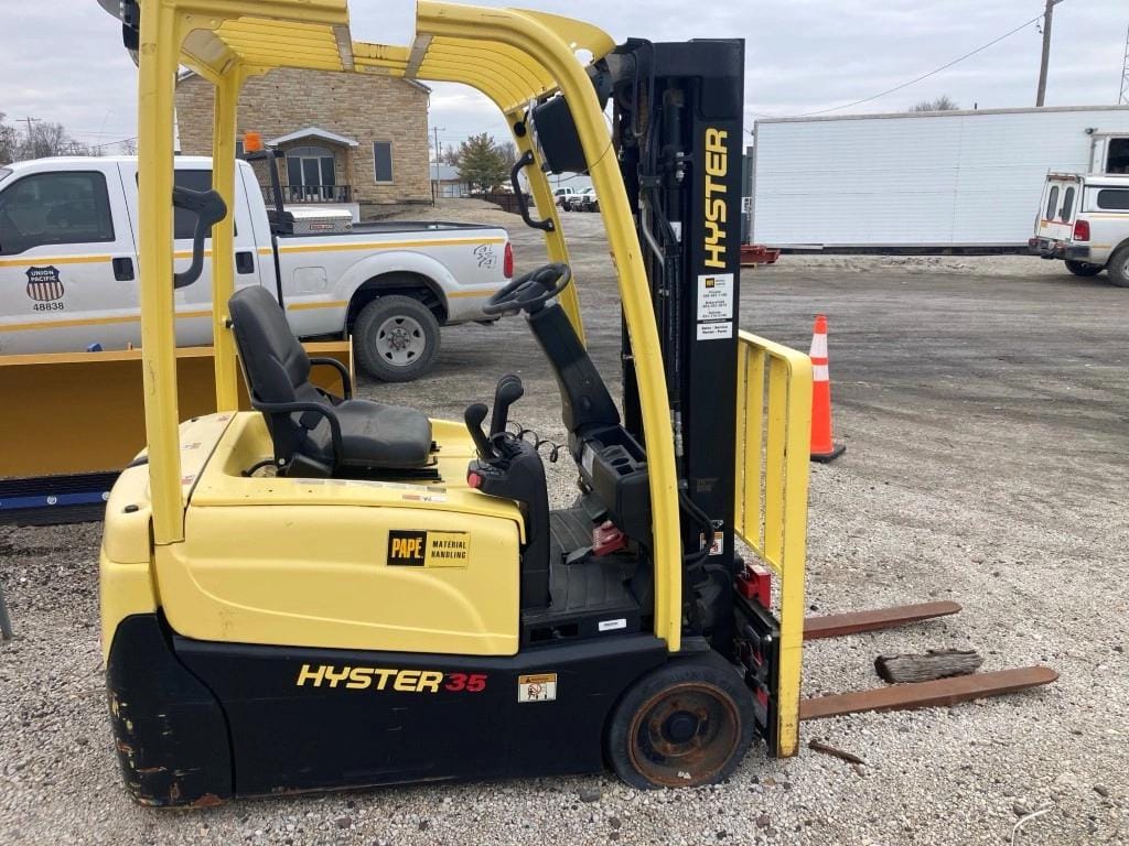 SOLD - 2018 Hyster 35 Construction Forklifts | Tractor Zoom
