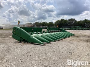 SOLD - 2018 John Deere 712C Harvesting with 12 Rows | Tractor Zoom