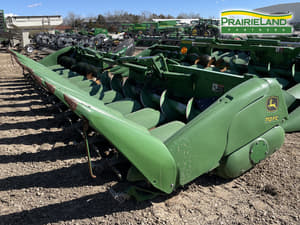 SOLD - 2018 John Deere 712FC Stock No. 485269 Harvesting with 12 Rows | Tractor Zoom