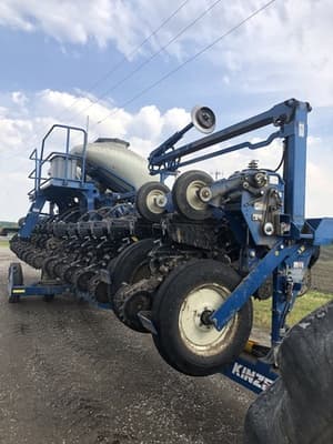 SOLD - 2018 Kinze 3600 Stock No. 368578 Planting with 31 Rows | Tractor ...