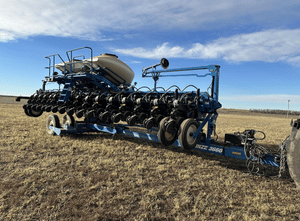 SOLD - 2018 Kinze 3660 Lot No. 4918 Planting with 31 Rows | Tractor Zoom