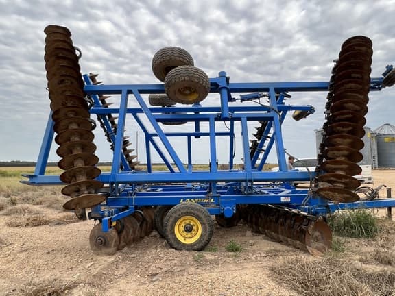 Tractor Zoom - 2018 Landoll 6231-36