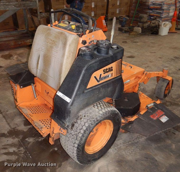 Tractor Zoom - 2018 Scag V-Ride II