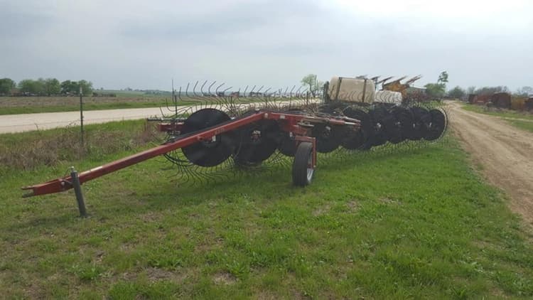 SOLD - 2018 Sitrex TR9-S Hay and Forage Hay - Rakes/Tedders | Tractor Zoom