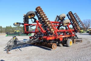 SOLD - 2018 Versatile Viking VT320 31'7" vertical till Tillage with 31. ...