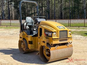 SOLD - 2019 CAT CB24B DOUBLE DRUM ROLLER Construction with 510 Hrs ...