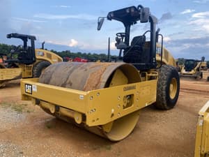 SOLD - 2019 Caterpillar CS-54B Lot No. 52585870 Construction with 1,617 ...