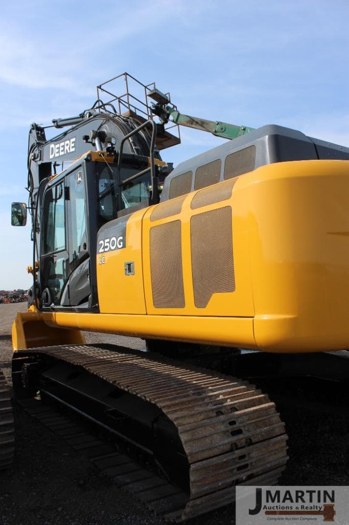2019 John Deere 250G LC Construction Excavators for Sale | Tractor Zoom