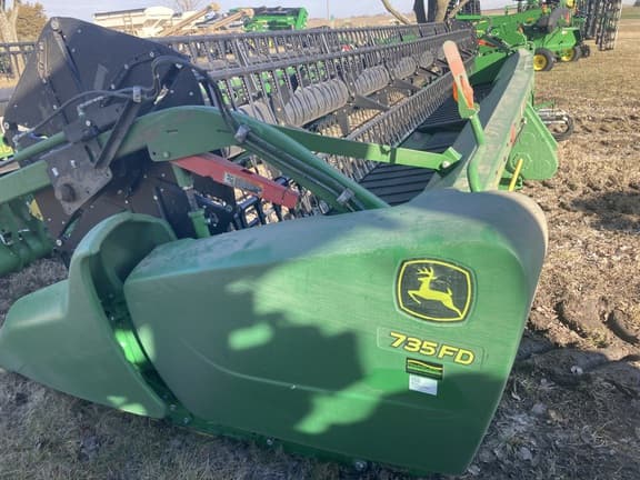 2019 John Deere 735FD Harvesting Headers - Platform for Sale | Tractor Zoom