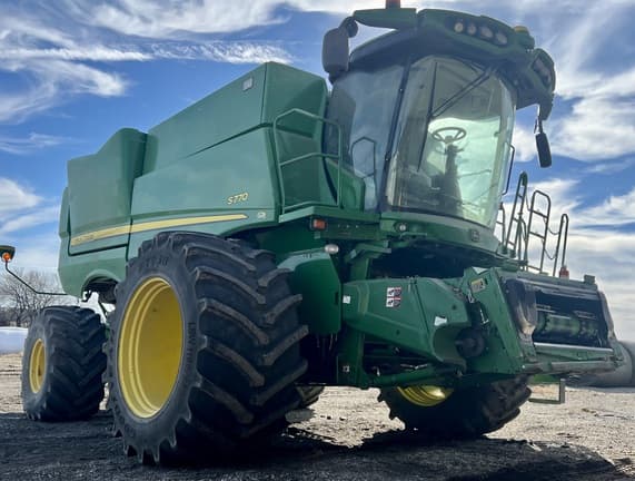 SOLD - 2019 John Deere S770 Combines Class 7 | Tractor Zoom
