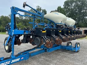SOLD - 2019 Kinze 3600 Stock No. 1040277 Planting with 23 Rows ...