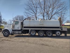 SOLD - 2019 Peterbilt 389 Lot No. 4013 Other Equipment with 532,853 mi ...