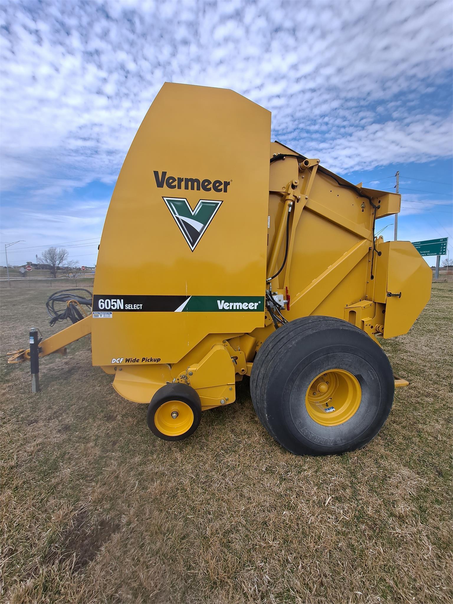 2019 Vermeer 605N Select Hay and Forage Balers - Round for Sale ...