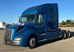 SOLD - 2019 Volvo VNL860 Lot No. LR9493 Other Equipment with 686,375 mi ...